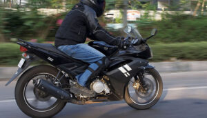 Ficha Técnica de la Yamaha R15: Especificaciones y Características ...